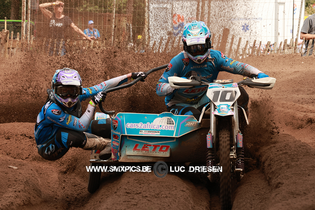 Reusel gastheer van spectaculaire NK & CUP Zijspanwedstrijden - smxpics.be